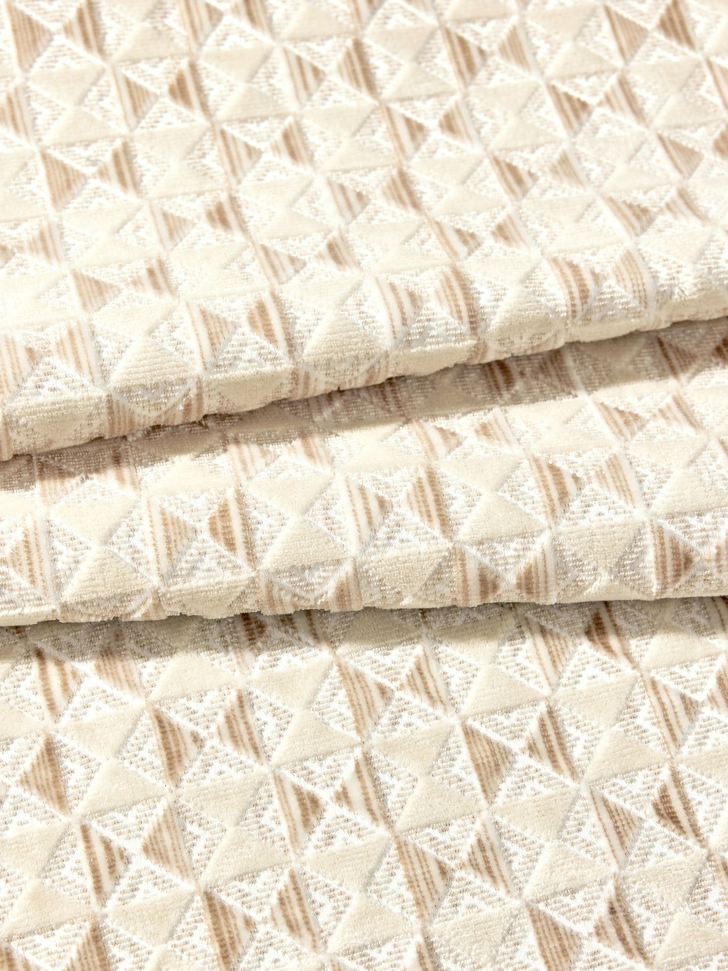SCALAMANDRE PARLOR VELVET FABRIC NOUGAT - SC 000127324 NEW SKU # SC273 ...